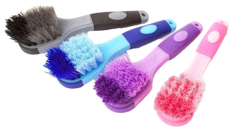 LINCOLN WATER BUCKET BRUSH – Byhurst Farm Store